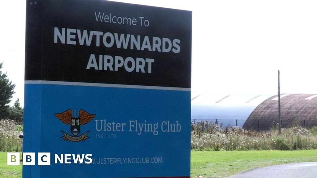 Newtownards Airport: Man injured in plane crash - BBC News