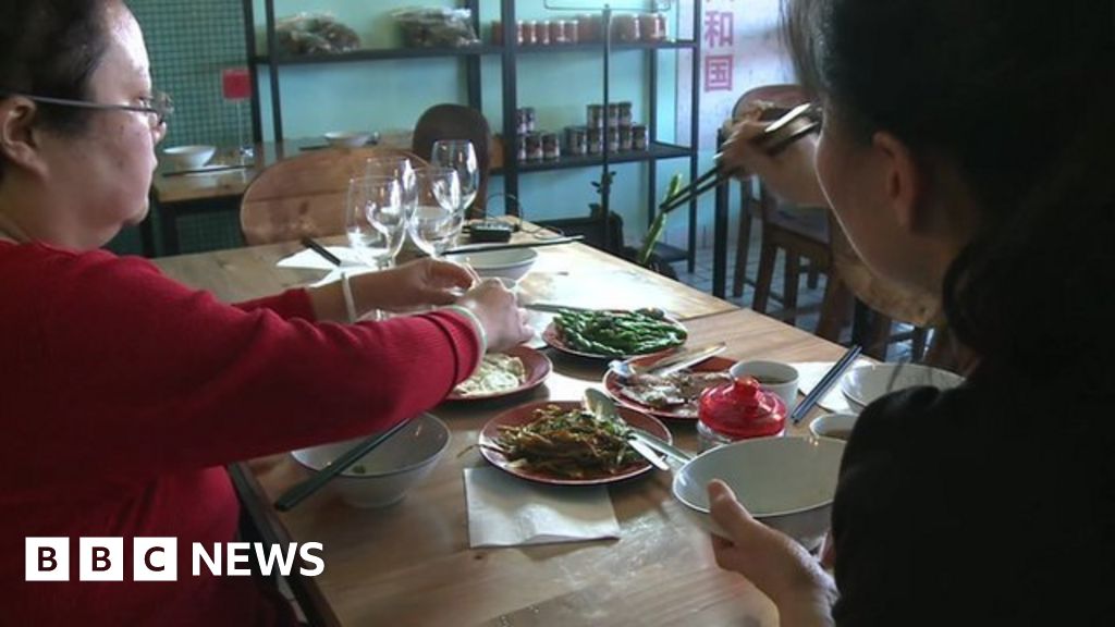A guide to eating out in a Chinese restaurant - BBC News