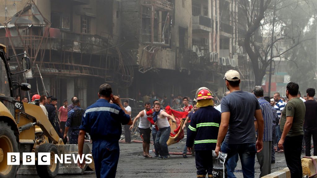 Iraq violence: IS bombing kills 125 Ramadan shoppers in Baghdad - BBC News