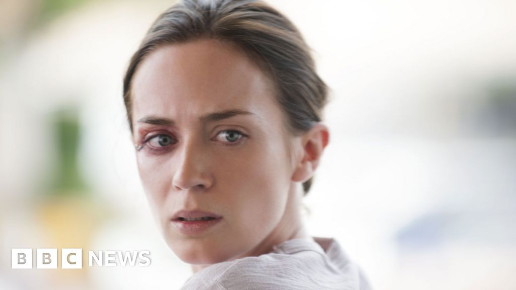 Emily Blunt: Sicario role inspired by real female FBI officers - BBC News