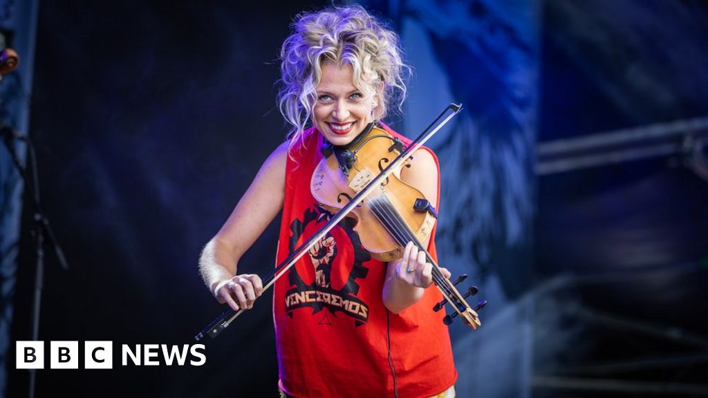 The Gathering: Music festival draws large crowd - BBC News