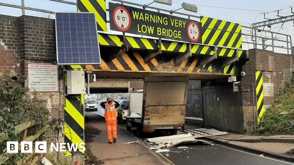 Stonea Road bridge in Cambridgeshire named most-bashed in Britain - BBC ...