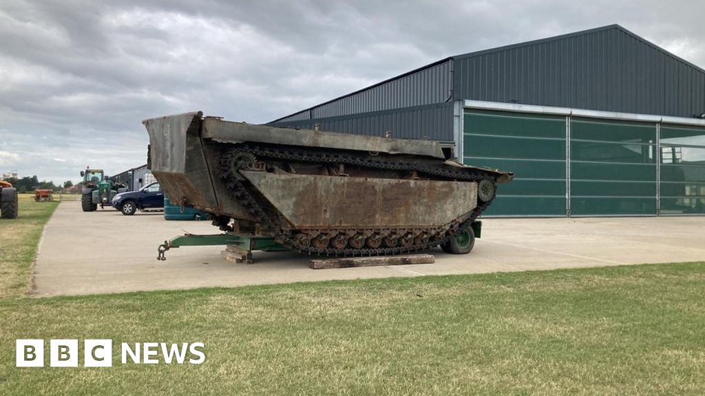Lincolnshire: Plan submitted for WW2 amphibious vehicle museum - BBC News