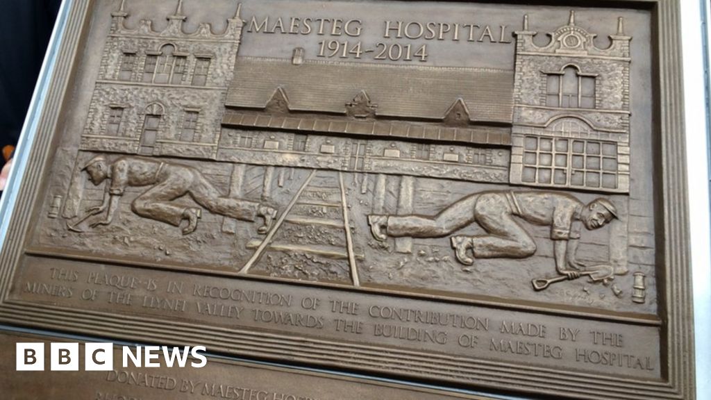 Miners who paid for Maesteg Hospital celebrated with plaque - BBC News