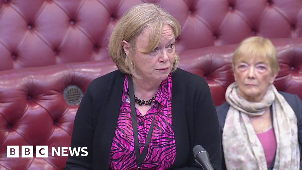 Omagh bombing: Inconsistent approach to Troubles cases, says Labour