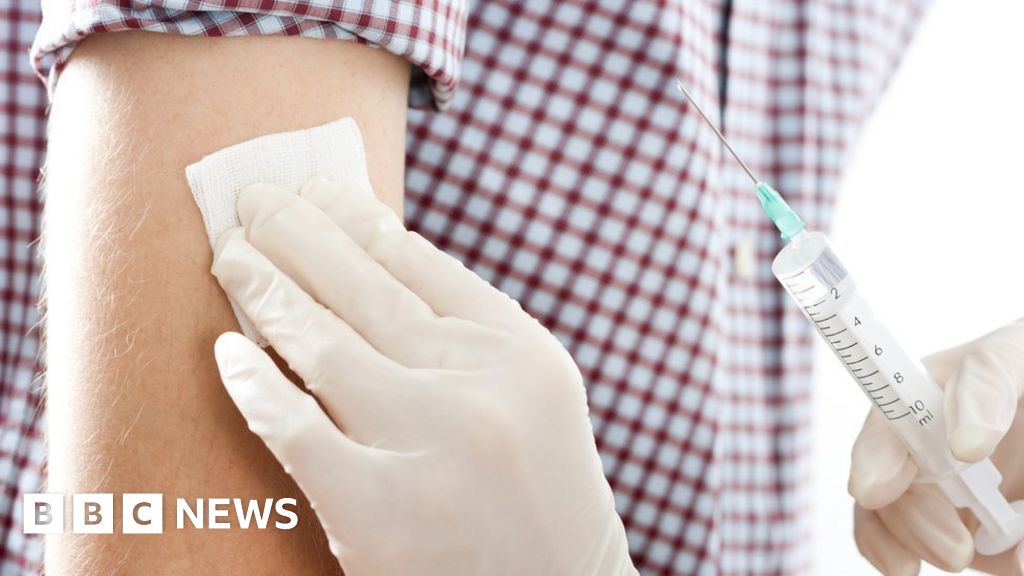 Concern over 'low uptake' of NHS staff having flu jab - BBC News