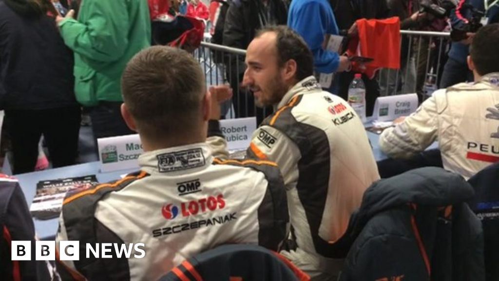 Wales Rally GB drivers meet fans in Conwy county - BBC News