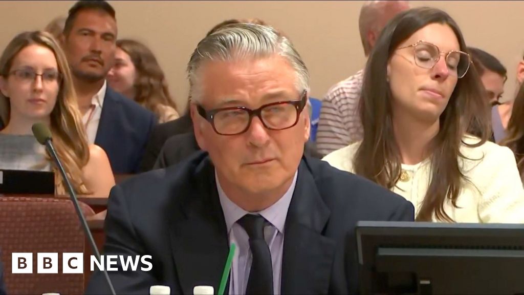 Watch moment case collapses against tearful Baldwin - BBC News