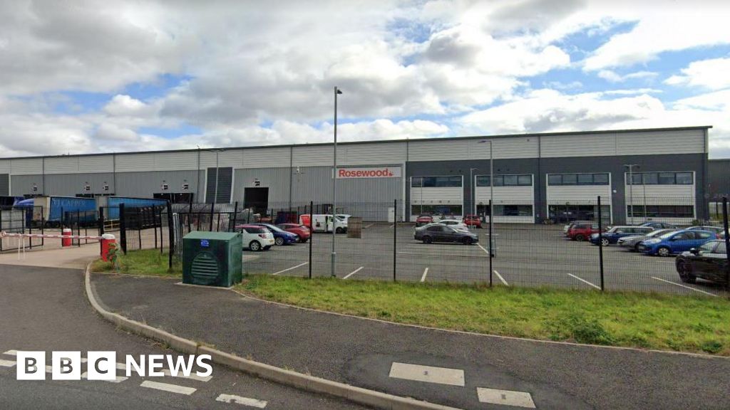 Hadley pet product firm pays £66k over packaging breach - BBC News