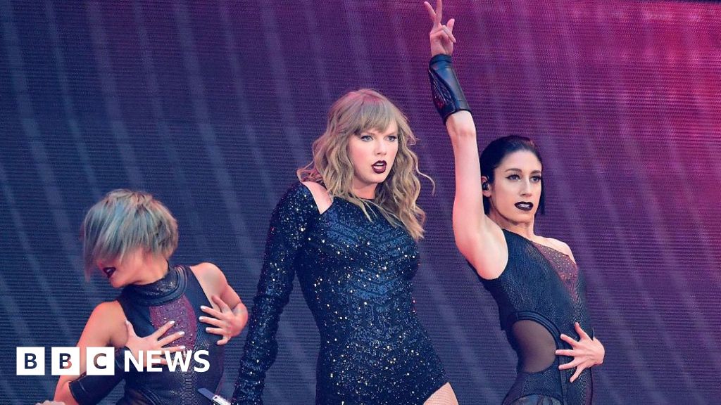 Taylor Swift: Meet the Scottish Parliament's 'secret Swifties' - BBC News