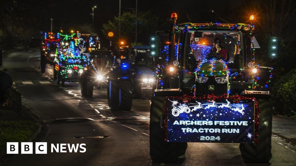 Farmers make 'fantastic' effort for tractor run