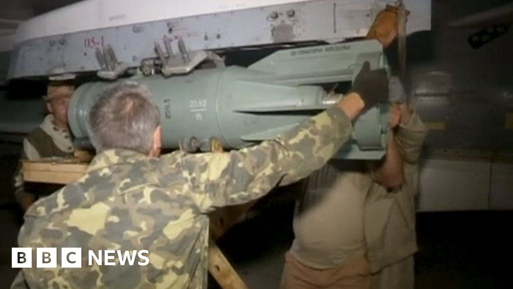 Syrian crisis: Assad warns of Mid-East destruction - BBC News