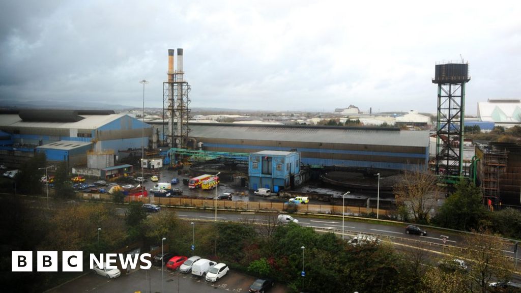 Cardiff steelworks explosion: Two missing and five injured - BBC News