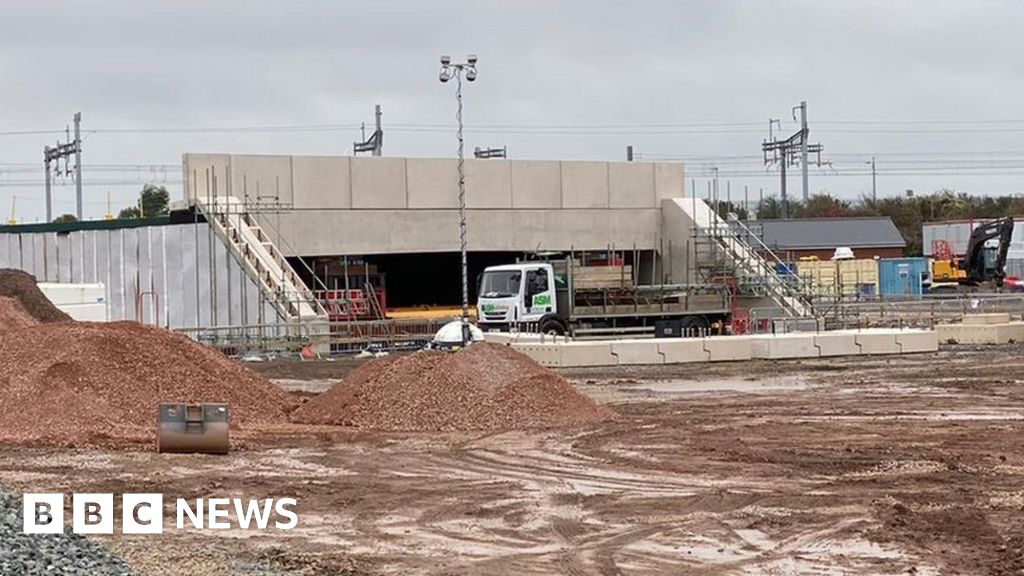 Bristol's Gipsy Patch Lane: Disruption expected as new rail bridge ...