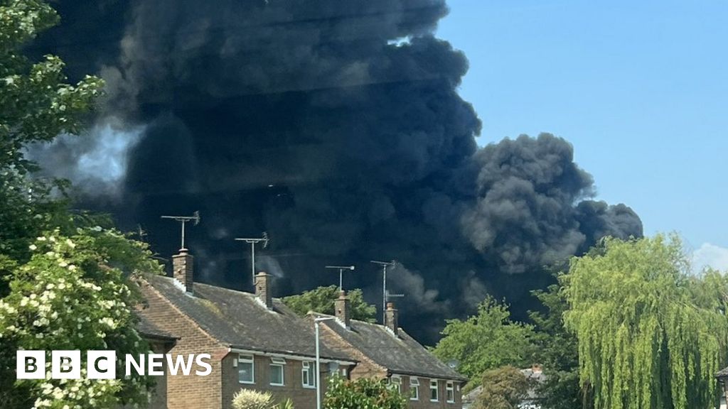 Explosions heard as Bramley factory fire sends smoke plume over Leeds ...