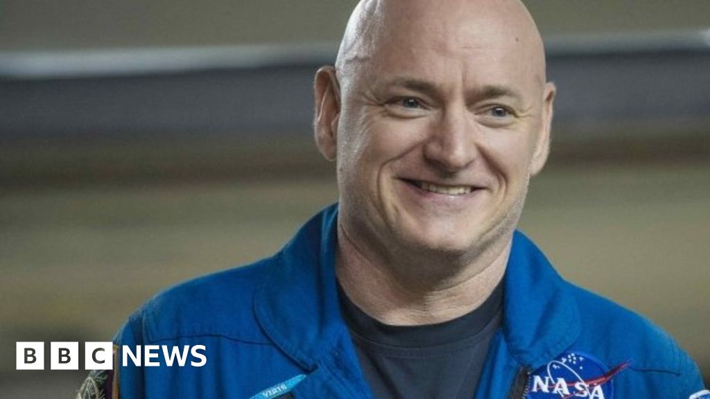 LIVE: Nasa astronaut Scott Kelly news briefing - BBC News