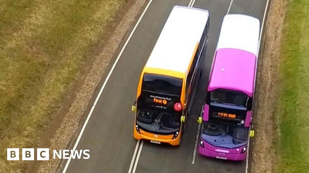 Buses battle it out on test track - BBC News