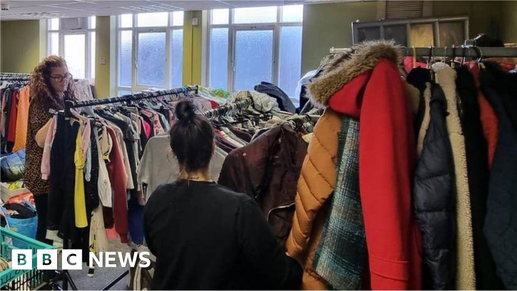 Free Hartlepool clothes bank offering relief to families - BBC News