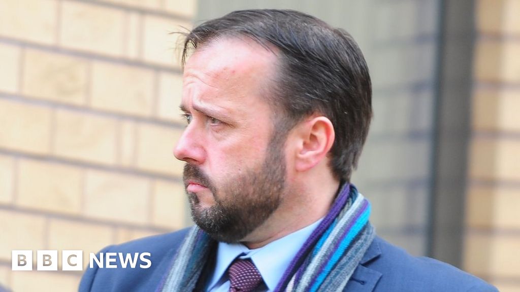 Former police detective Jeffrey Davies guilty of rapes - BBC News