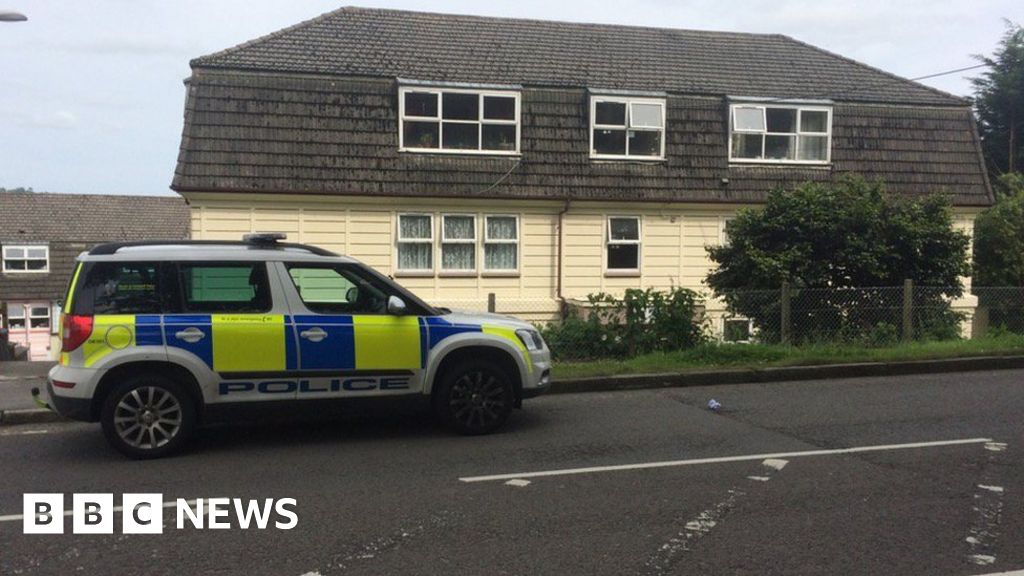 Two held in Cornwall baby murder investigation - BBC News