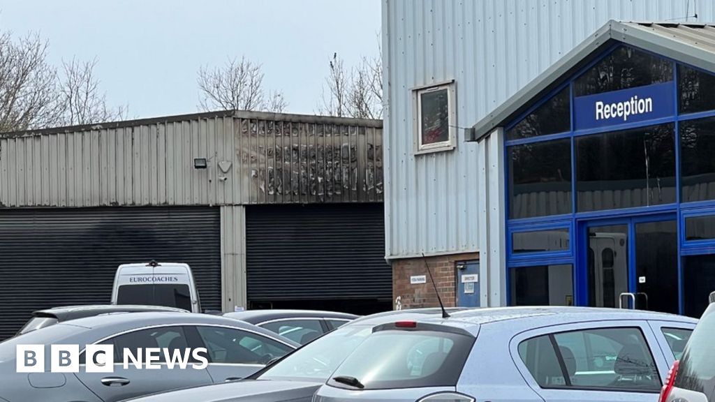 Fire crews tackle Yate industrial estate blaze - BBC News