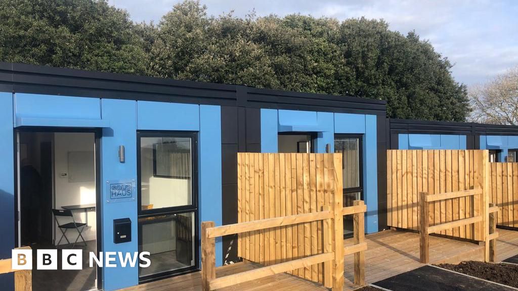 Cornwall modular homes help people in urgent need of housing - BBC News