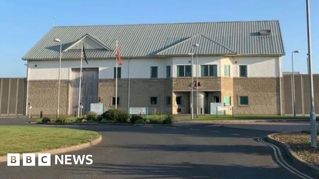 Portable cabins to be used to ease Manx prison capacity issues - BBC News
