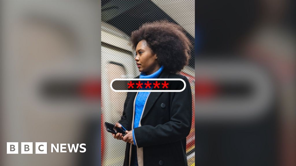 London Underground passengers targeted in fake text plot