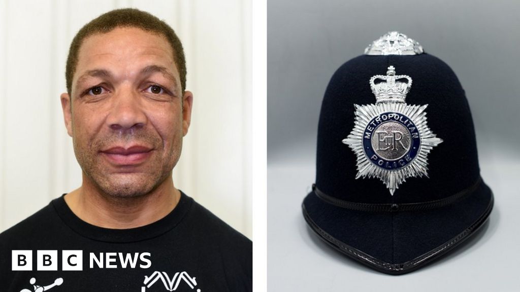 In Pictures: Boxing with the cops - BBC News