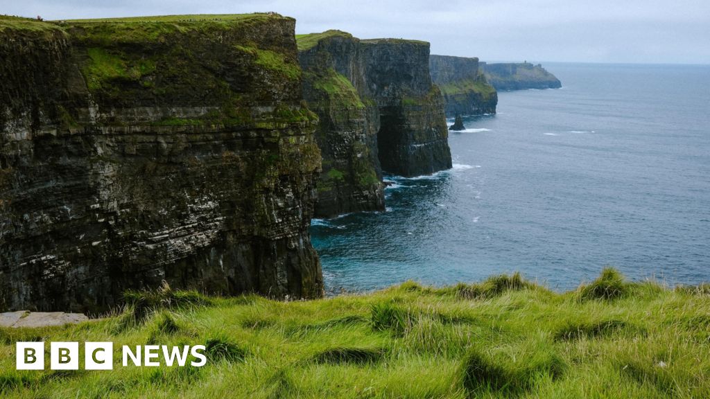 Roxan Bastaens: Student fell from Cliffs of Moher due to huge puddle