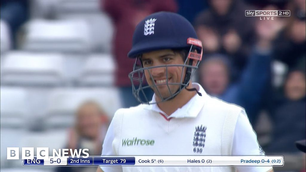 Watch Alastair Cook get his 10,000th Test run - BBC News
