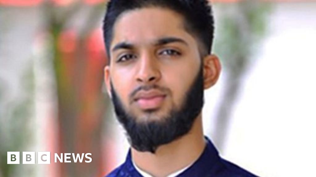 Humza Hussain: Teen guilty of murder outside Luton school - BBC News