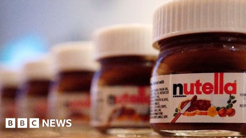 Nutella sale causes scrums in French supermarkets - BBC News