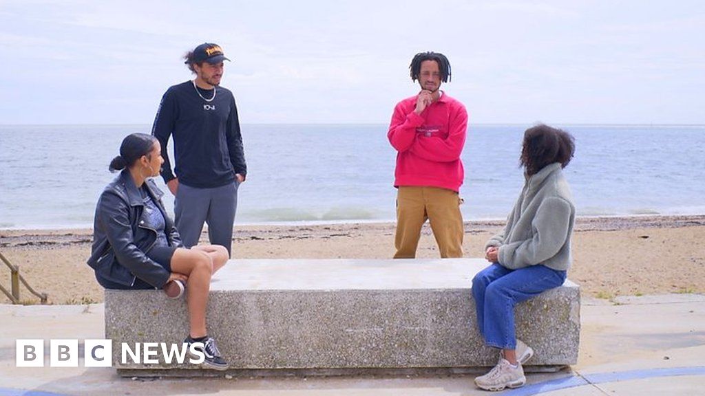 Black Lives Matter: What is it like being mixed-race in Kent? - BBC News