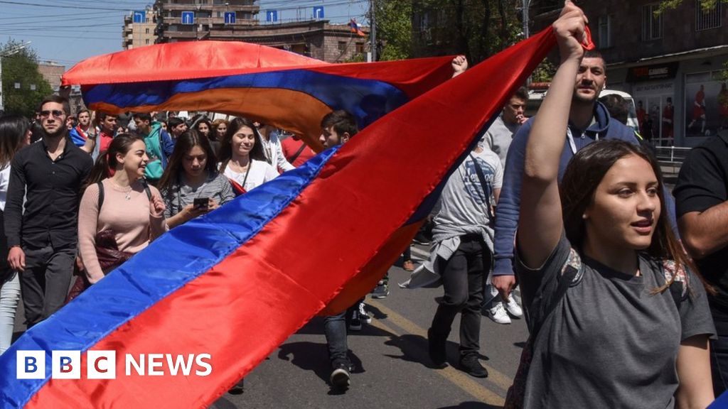 Armenia crisis: Ruling party quits PM race - BBC News