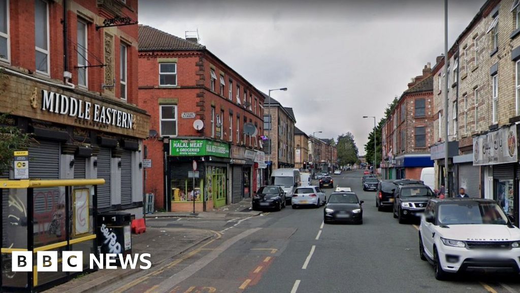 Toxteth stabbing: Man critically ill as police search for suspect - BBC ...