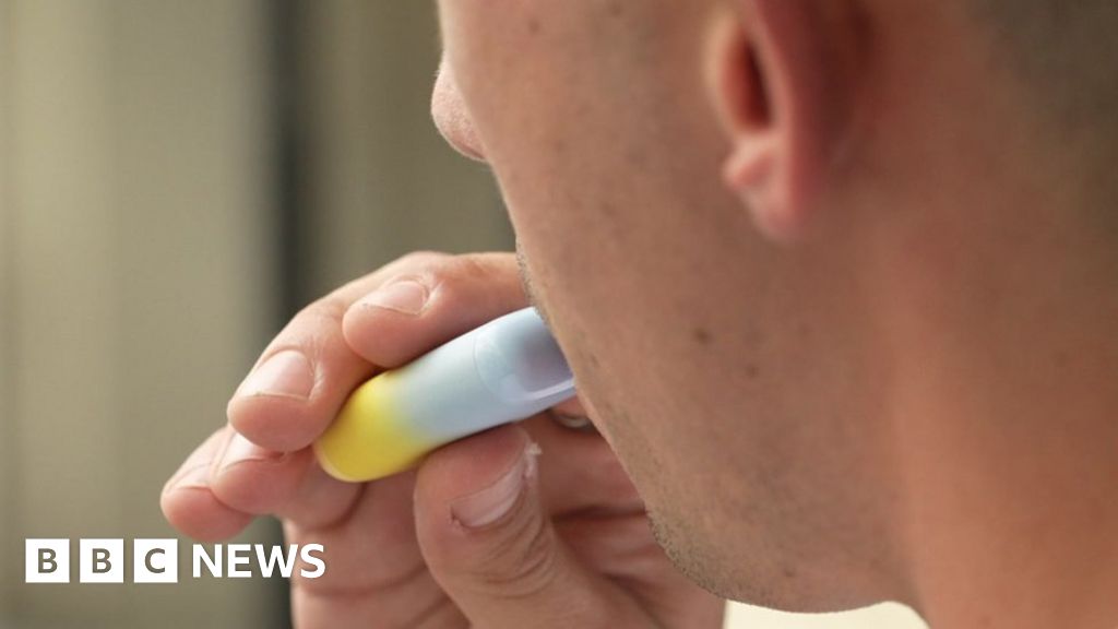 Jersey ministers looking at disposable vape ban - BBC News