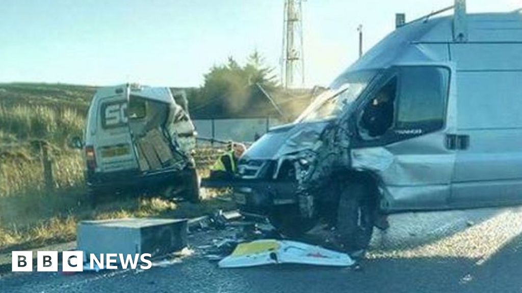 Glenshane Pass: Woman dies after three-car crash - BBC News