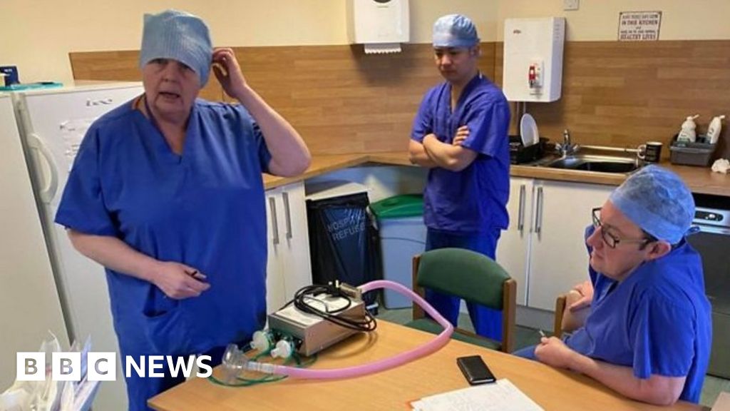 Coronavirus: 'Made in Wales' inventions battle outbreak - BBC News