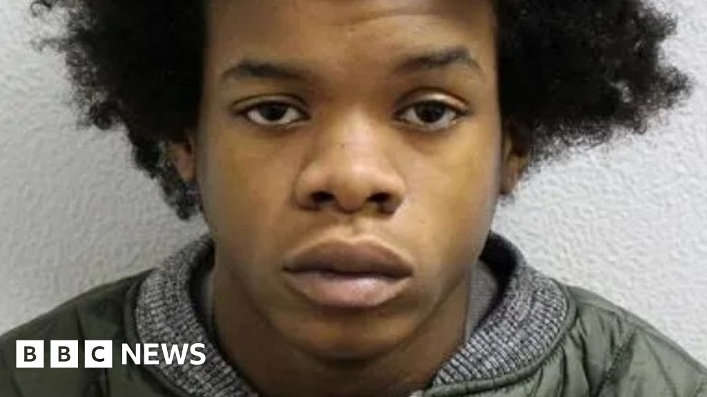 Drill rapper jailed for Bellingham chicken shop murder - BBC News