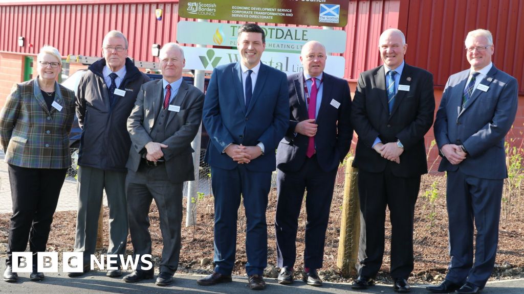 Hawick business park lets firms 'expand and flourish' - BBC News