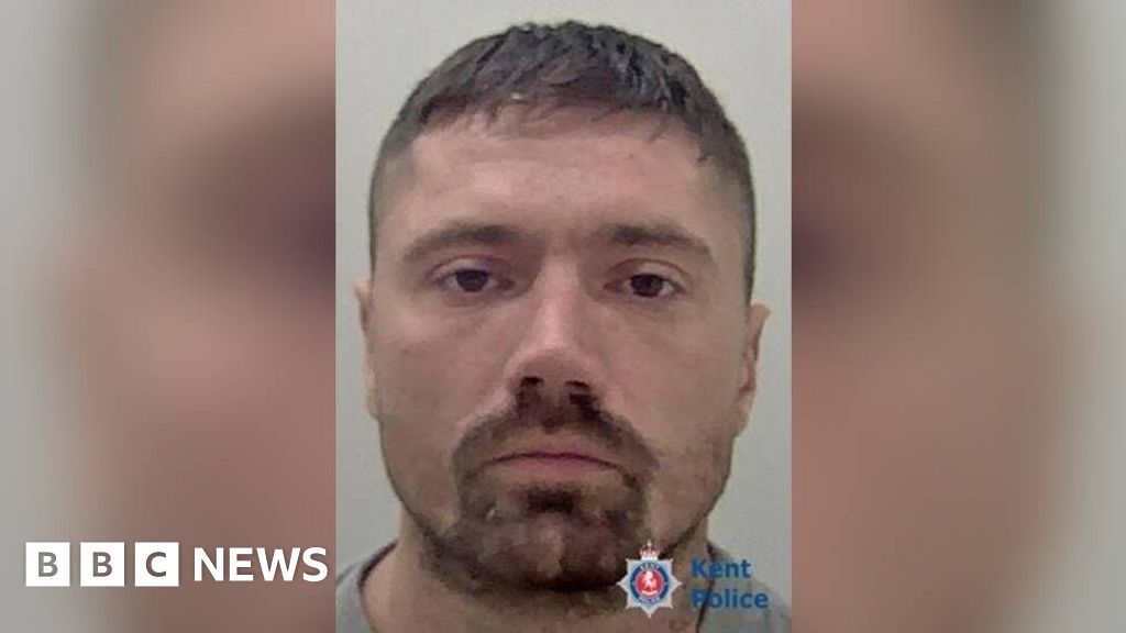 Medway: Main jailed over failed arson at police station - BBC News