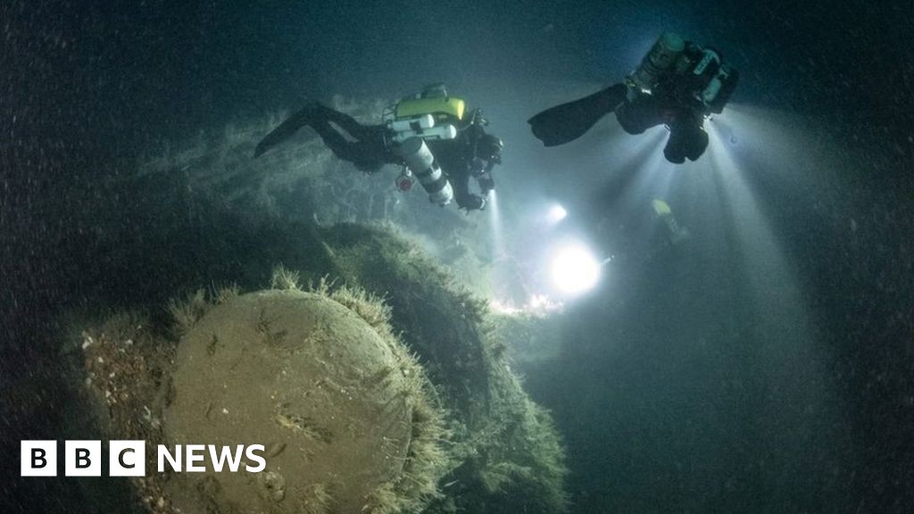 Divers identify wreck of ship sunk in 1918 off Orkney - BBC News