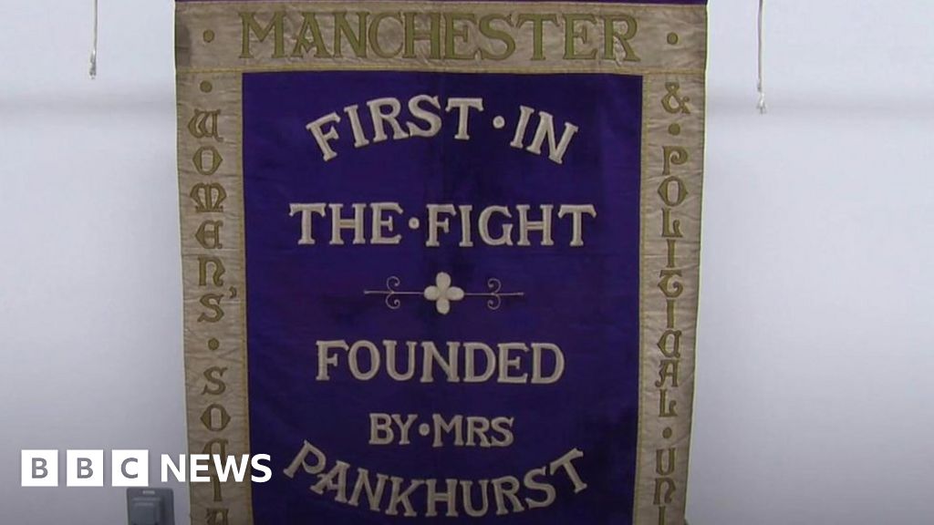 Manchester museum buys historic Suffragette banner - BBC News