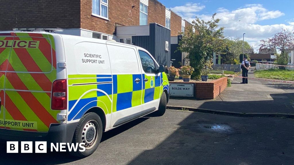 Wirral: Police name woman found dead in murder probe - BBC News