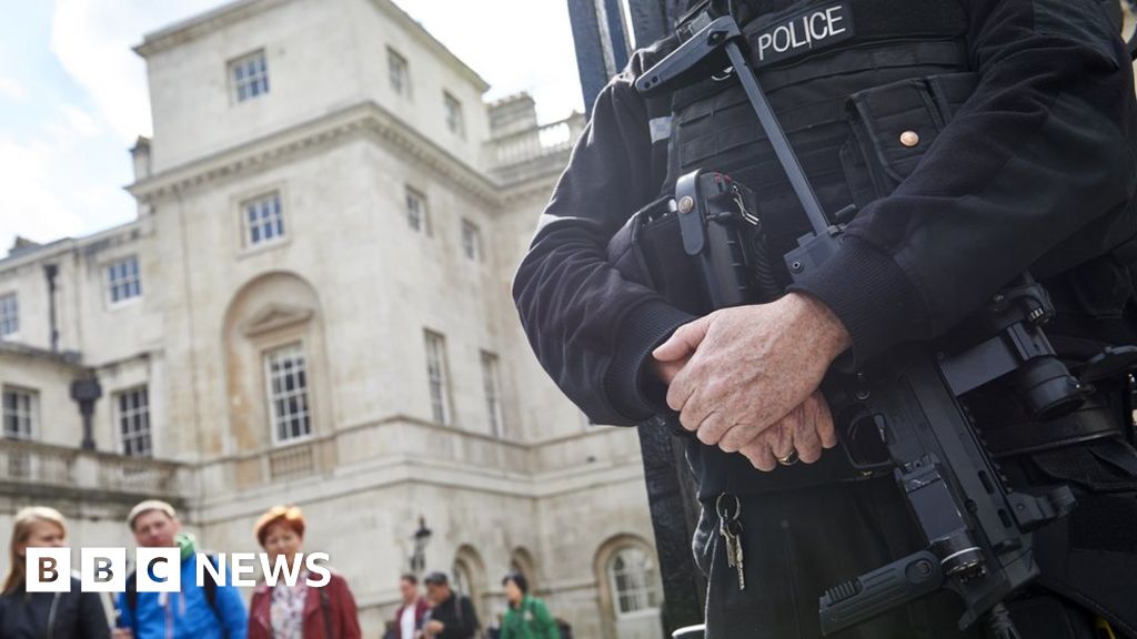 Security services 'to get more power to stop attacks' - BBC News