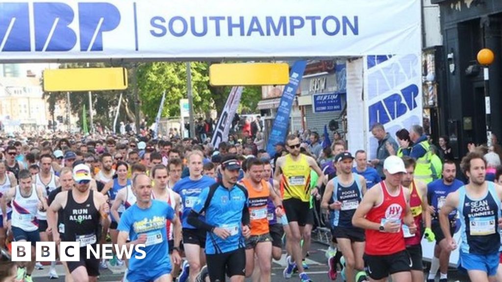 Southampton marathon: Thousands of runners take on city's races