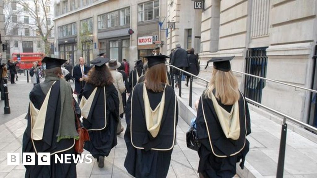 Wealthy students keep getting richer - BBC News