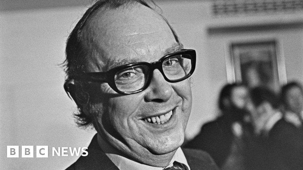 'Iconic' Eric Morecambe item showcased at theatre's 50-year celebrations