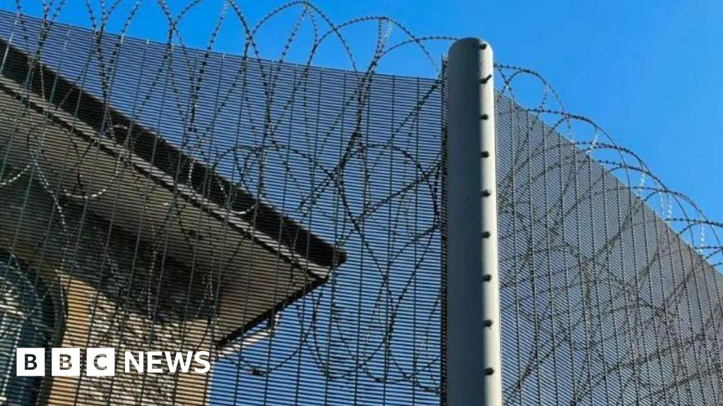 HMP Swaleside: Drug use and violence increase at prison - report